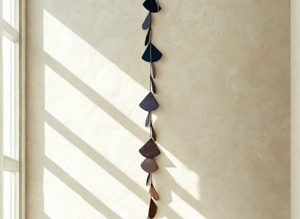 Tucker 16-Shell Ceramic Garland | BELLOCQ